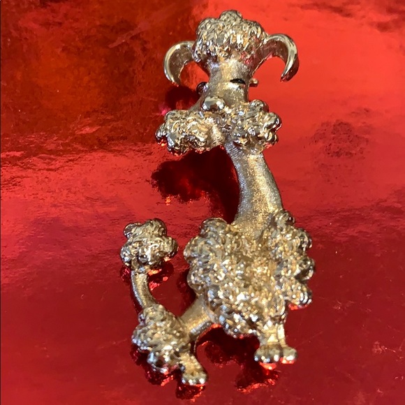 Avon | Jewelry | Vintage Avon Brooch | Poshmark